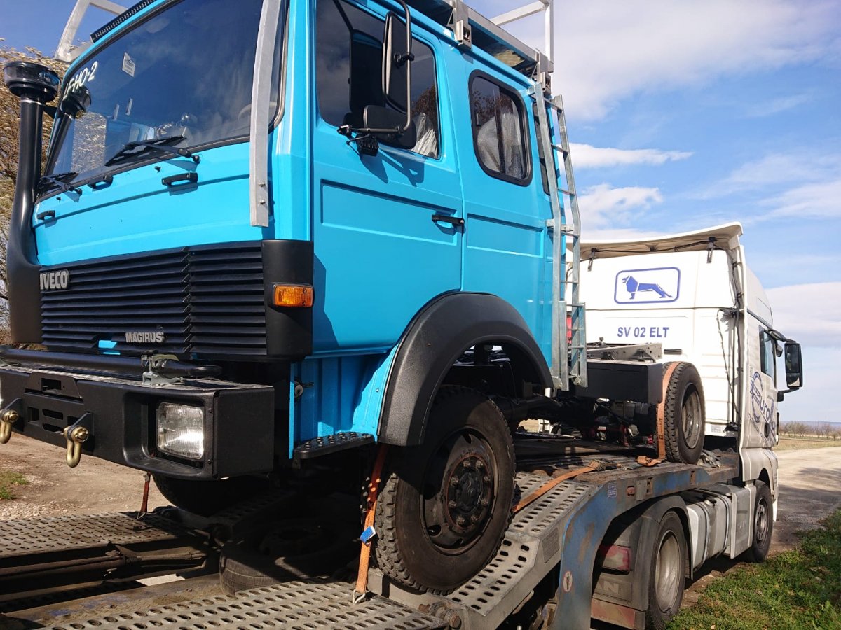 Iveco 90-16 Chassis mit 4 vollwertigen Sitzen